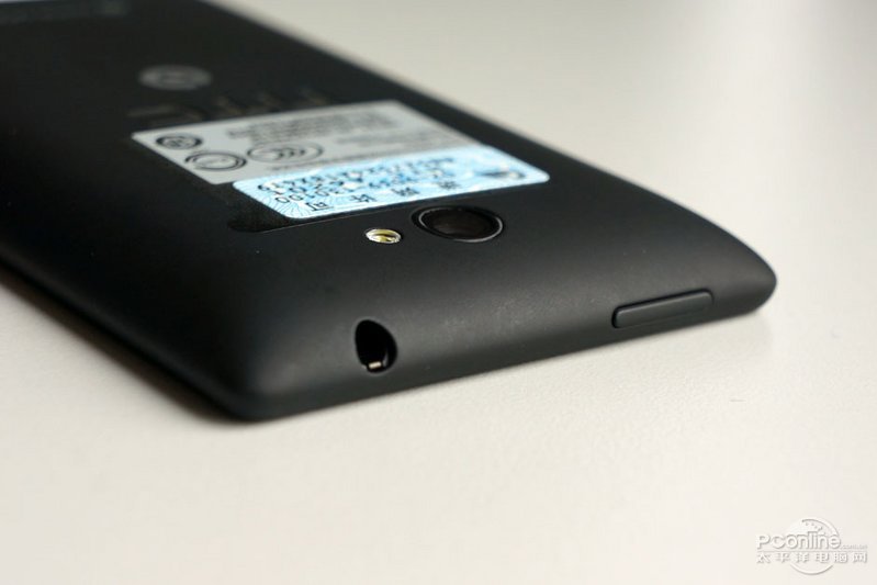4寸屏小巧入门WP8手机 移动版HTC 8S图赏 _手机_太平洋科技